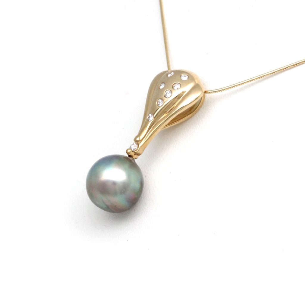 Impresionante Perla Multicolor en Dije de Oro Amarillo 18K con ...