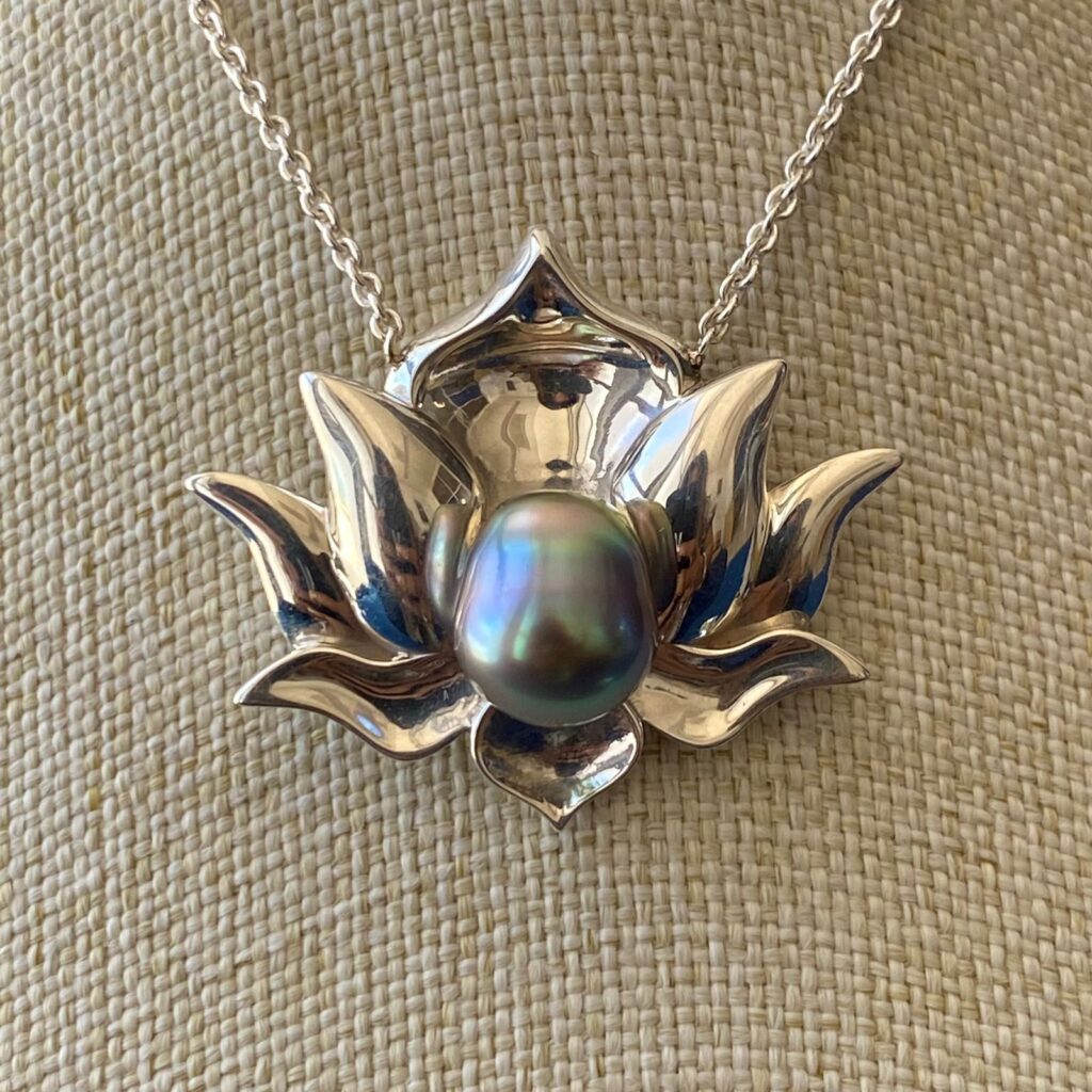 "Flor de Loto" Collar de Plata con Perla colorida del Mar de Cortez ...